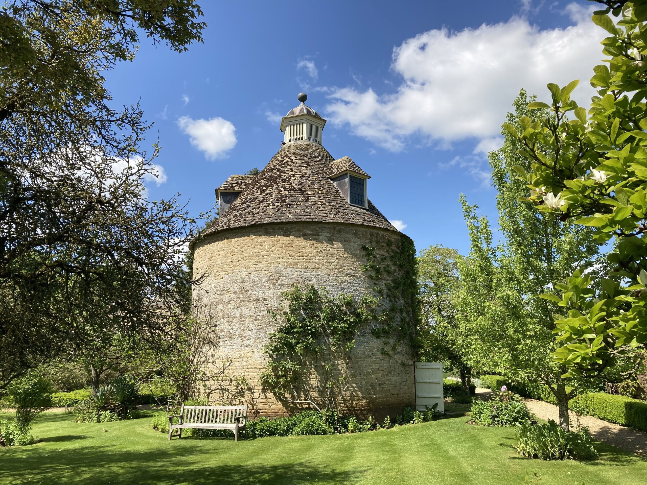 Oxfordshire Historic House and Gardens – Rousham House | Lichen Garden ...